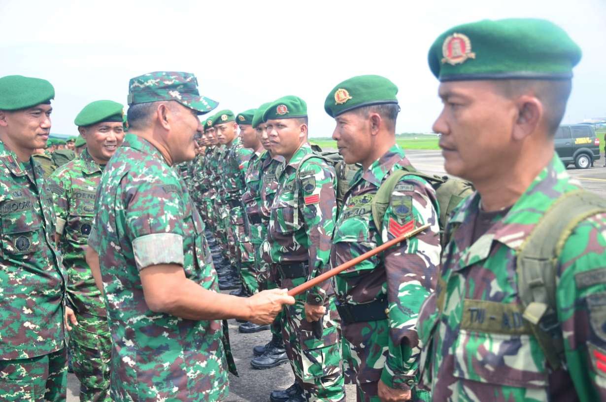 Percepat Pembangunan, Satgas Kizi Yon Zipur 4/Tanpa Kawandya Berangkat ...