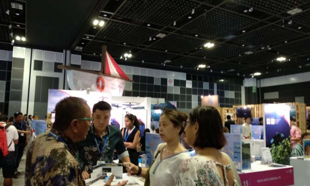 Kapal Phinisi Tampil Megah, Booth Kemenpar Berwibawa di Adex 2019 - LIPUTAN.CO.ID