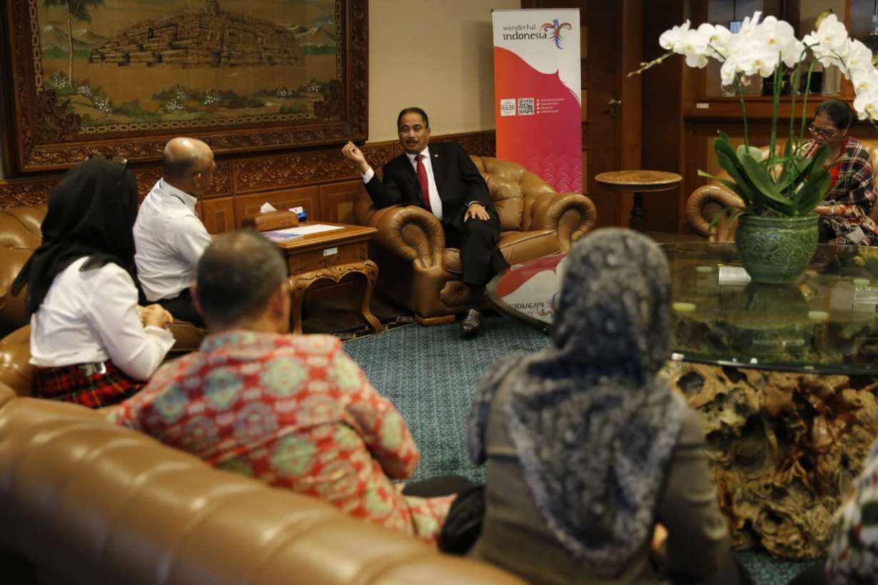 Jaring Ide Millennials, IKA DIM FEB Unpad Gelar Seminar Tourism 4.0 ...