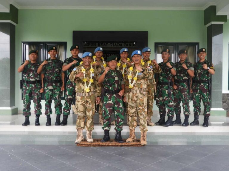 Purna Tugas Sebagai Pasukan Perdamaian, Pasukan Armed 12/Kostrad Dapat ...
