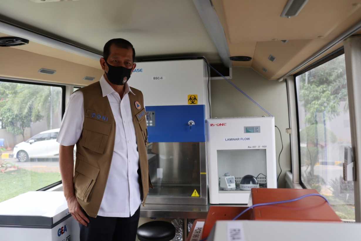 Bantuan Satu Mobil Laboratorium PCR untuk Penanganan COVID-19 di ...